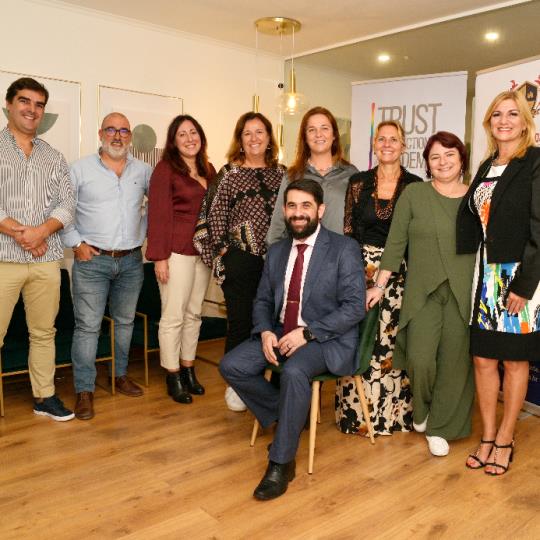 BUSINESS PNL - Técnicas práticas e essenciais para o mundo profissional ...